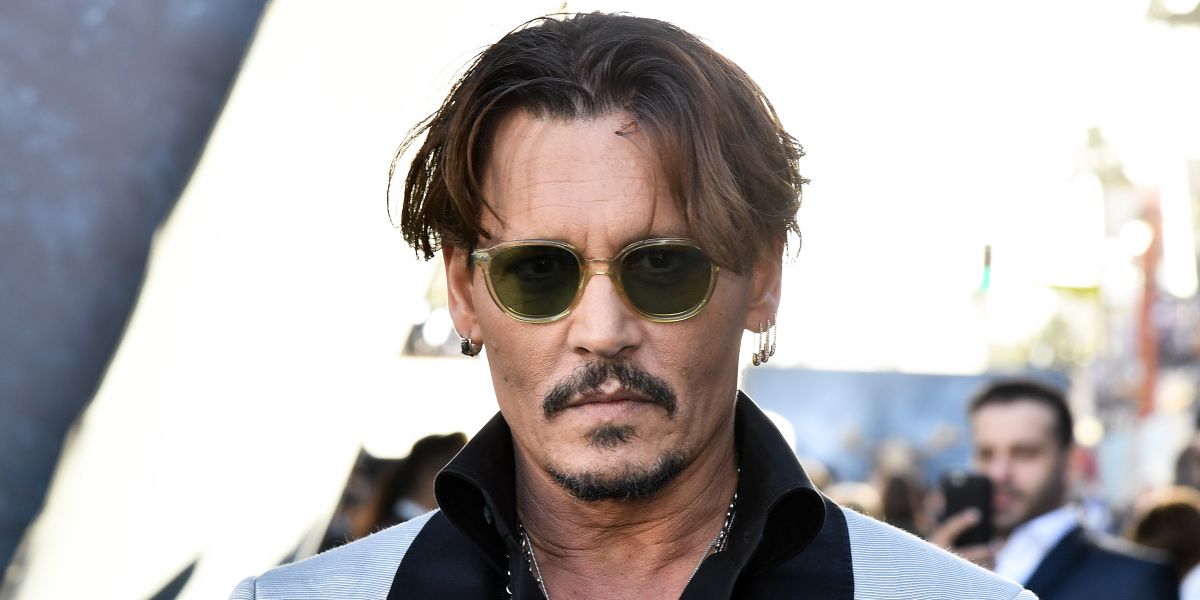 "No puede ser él": Johnny Depp, de 61 años, luce irreconocible con el ...