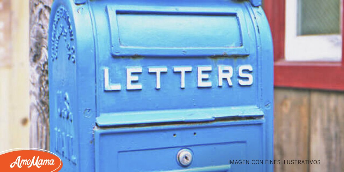 Cartero ve el nombre de su padre perdido en el sobre que va a entregar ...