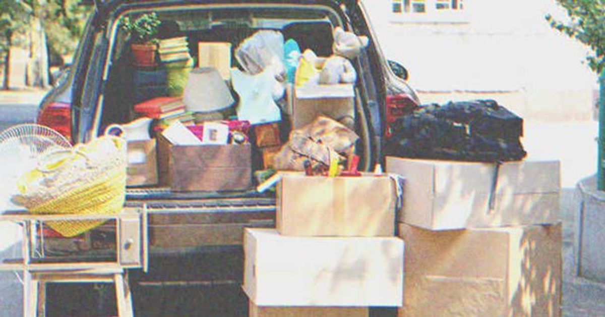 Chica suplica a su padre que la eche de casa, éste descubre el motivo y ...