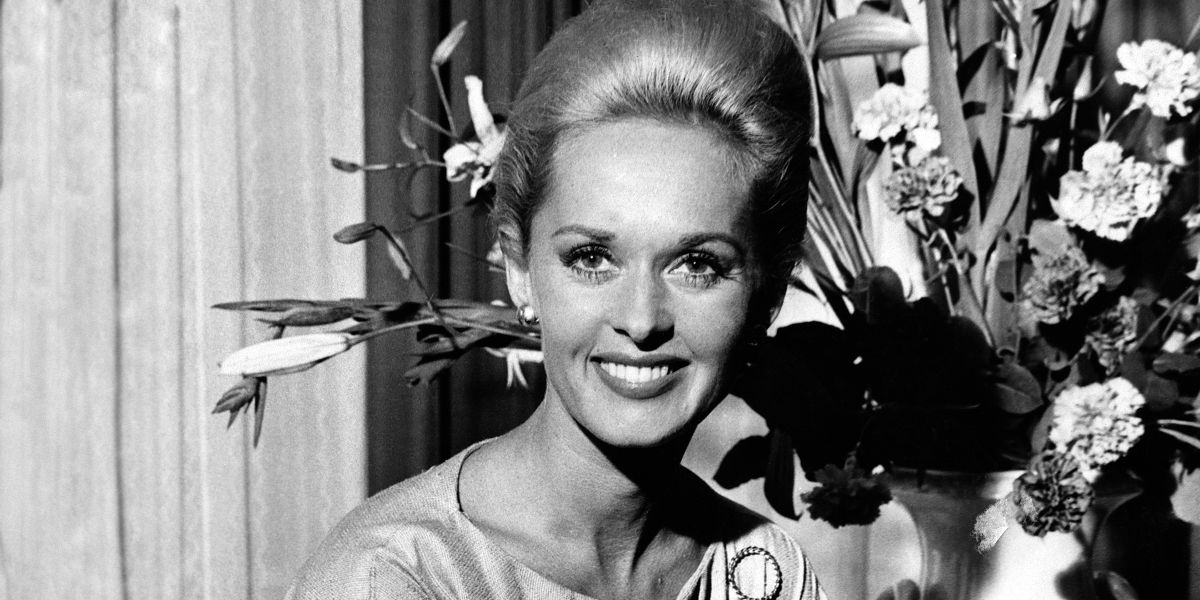 Tippi Hedren - La obsesión del director que detuvo su carrera y el ... Tippi Hedren - La obsesión del director que detuvo su carrera y el ...