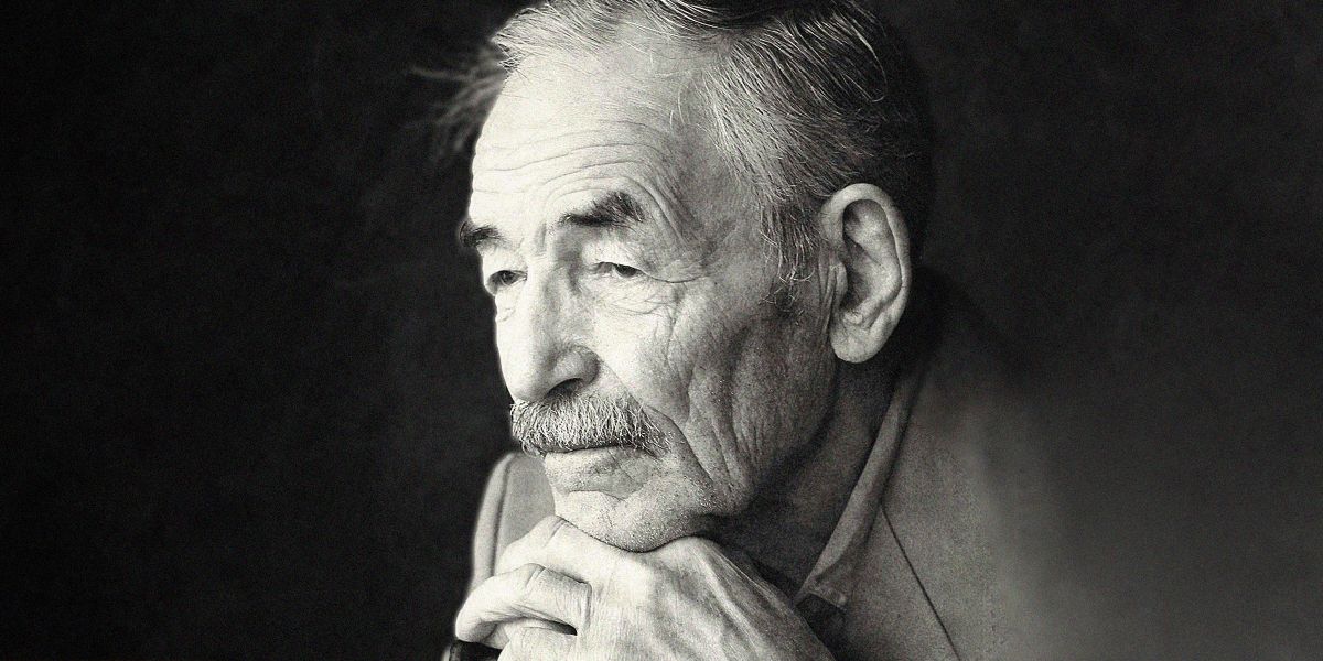 Un viudo gruñón encuentra un nuevo propósito ayudando a la madre ...