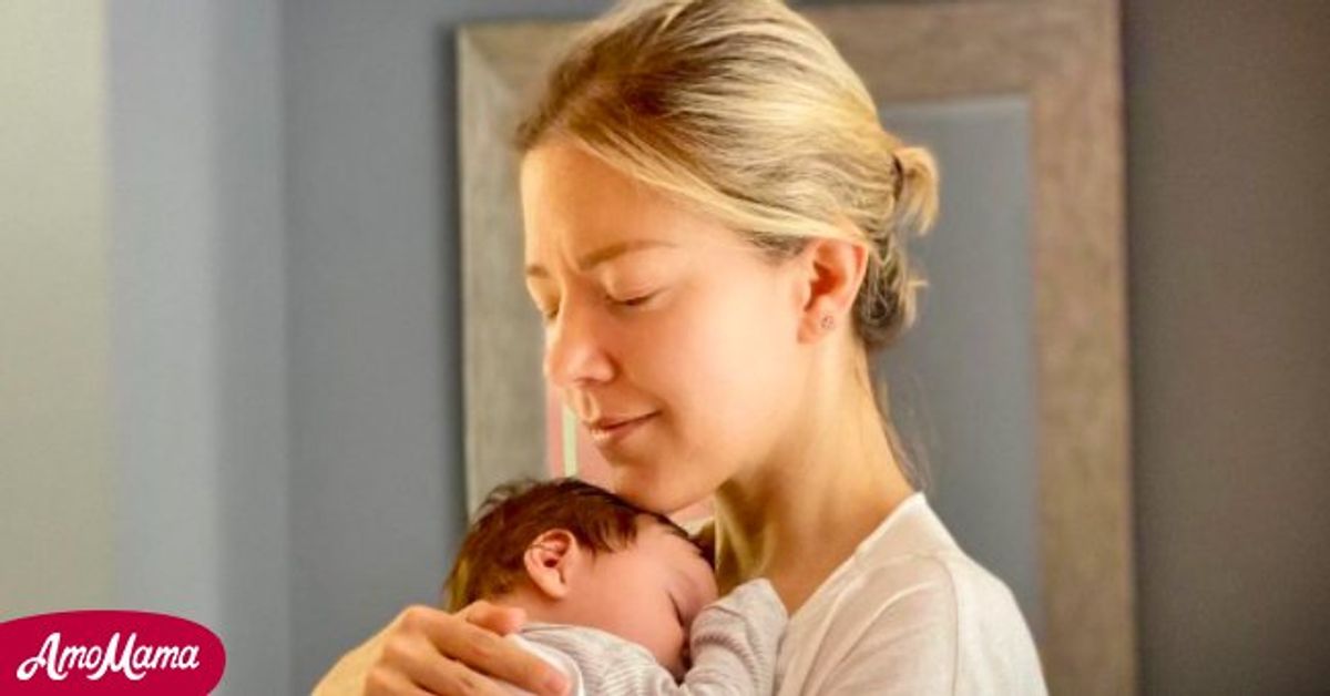 Fernanda Castillo muestra los primeros dientes del pequeño Liam a sus ...
